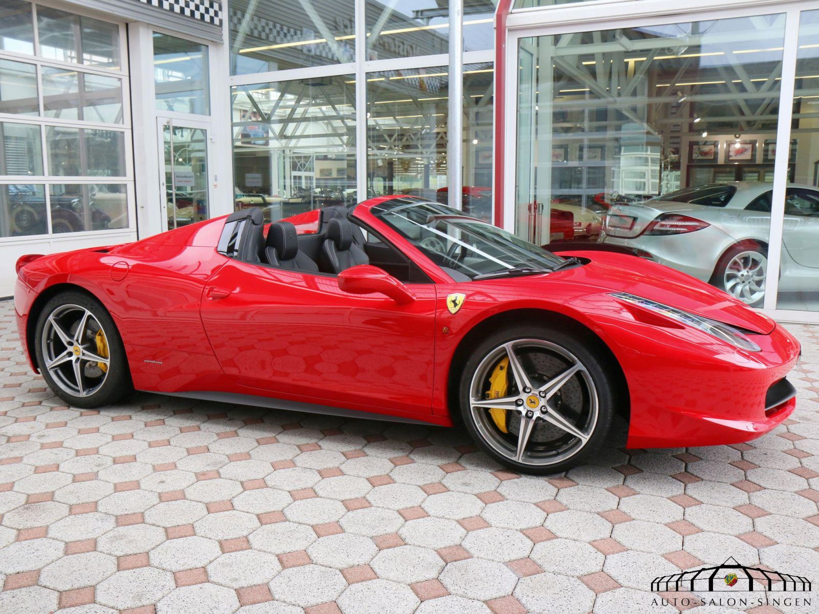 Ferrari 458 Spider Convertible - Auto Salon Singen
