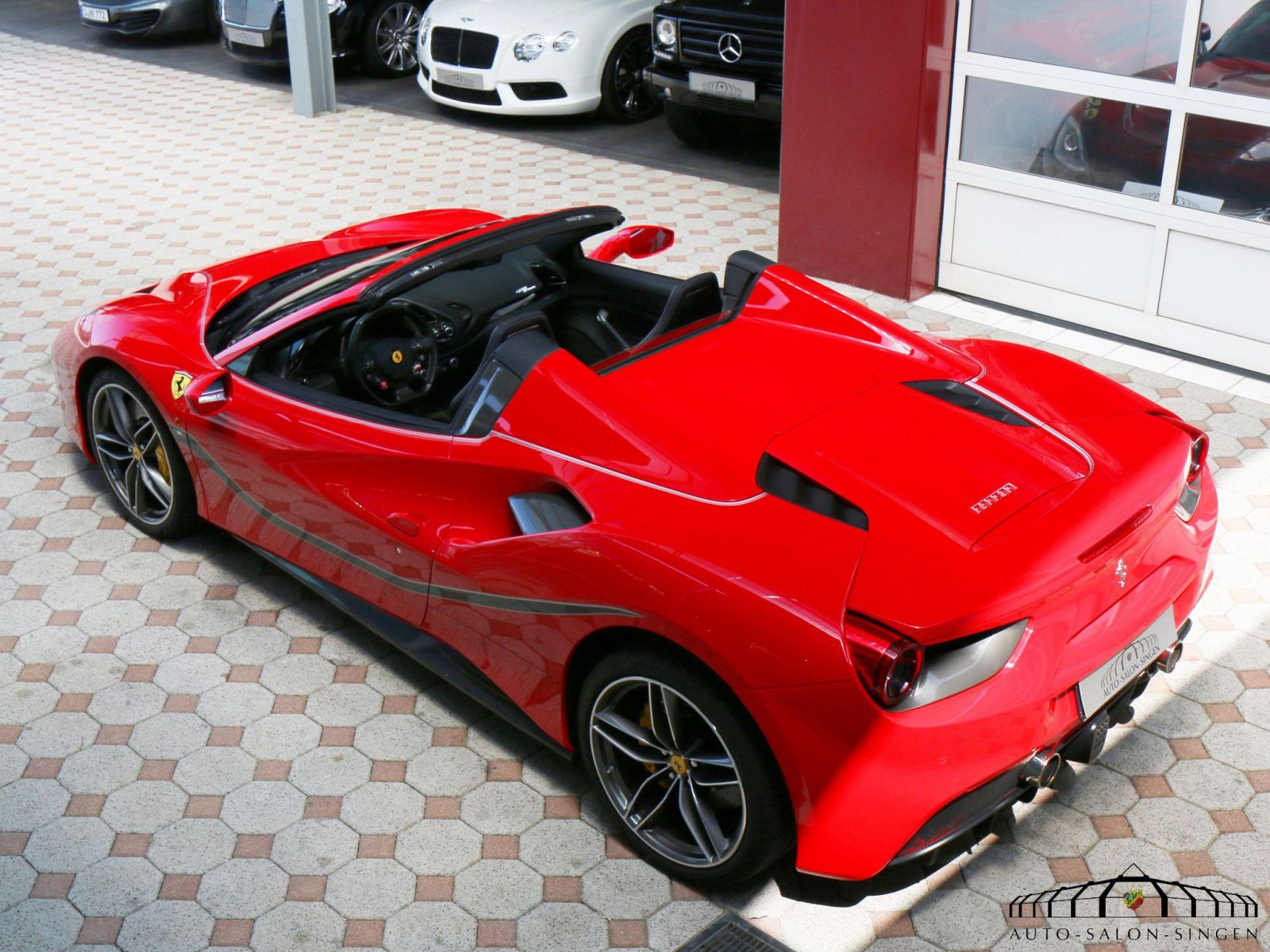 Ferrari 488 Spider Convertible - Auto Salon Singen