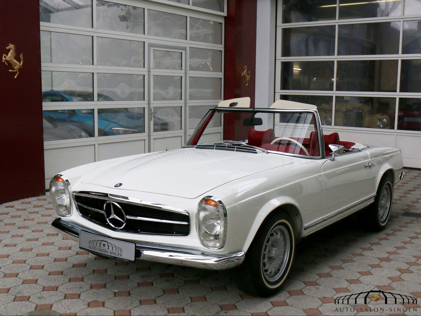 Mercedes-Benz 280 SL Pagode Cabrio - Auto Salon Singen