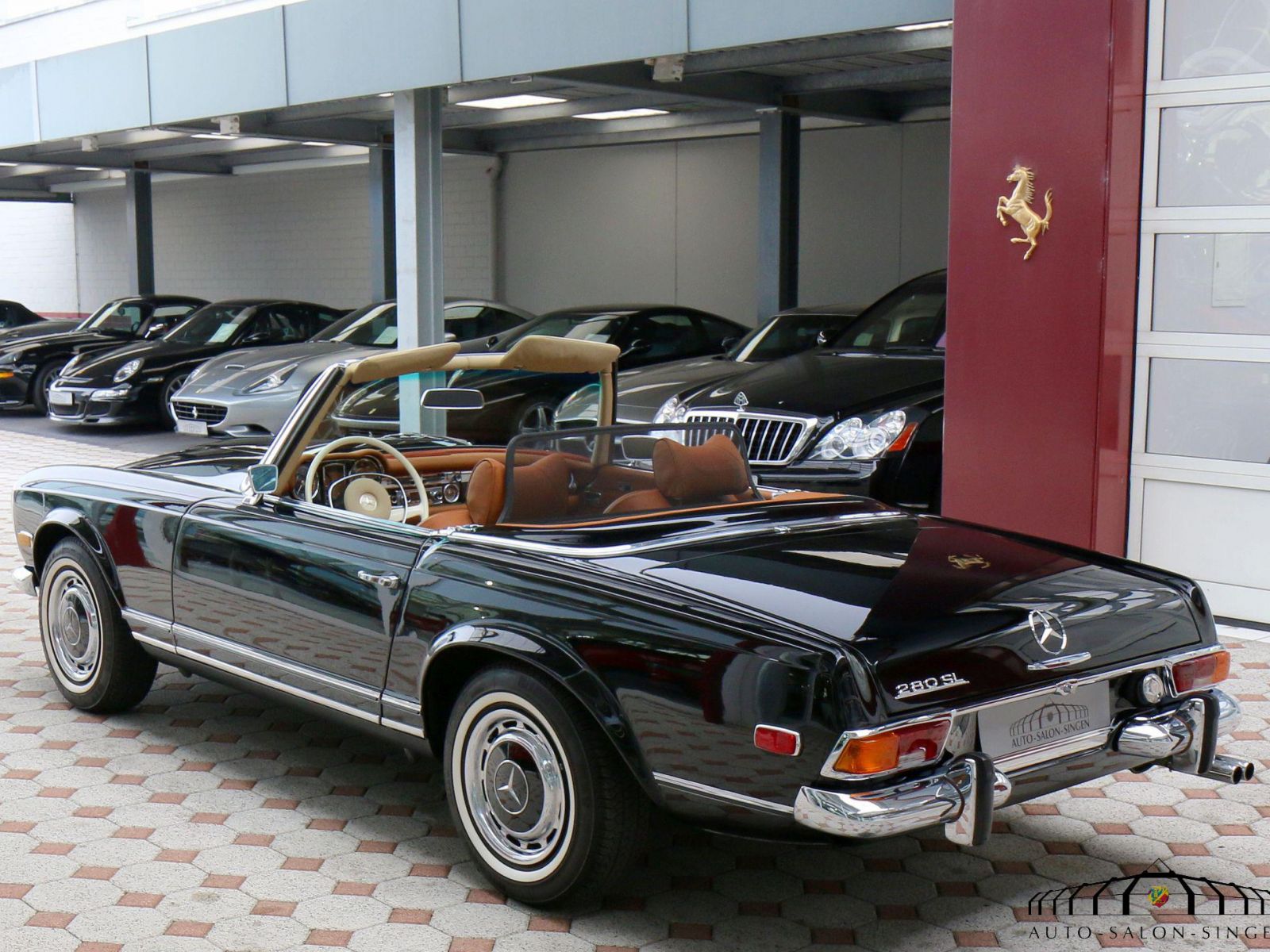 Mercedes-Benz 280 SL Pagode Convertible - Auto Salon Singen